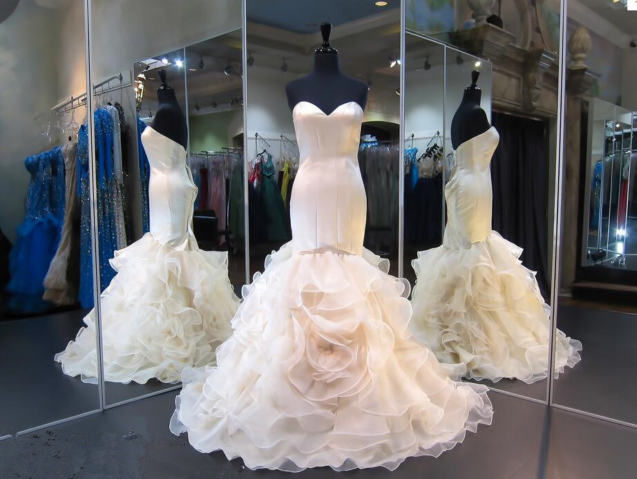 Lace-up Modest Ruffles Prom Dress Mermaid White Sleeveless Sweetheart ...